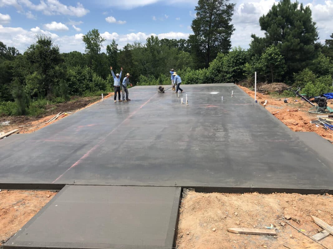 How much weight can a 6 inch thick concrete slab support?